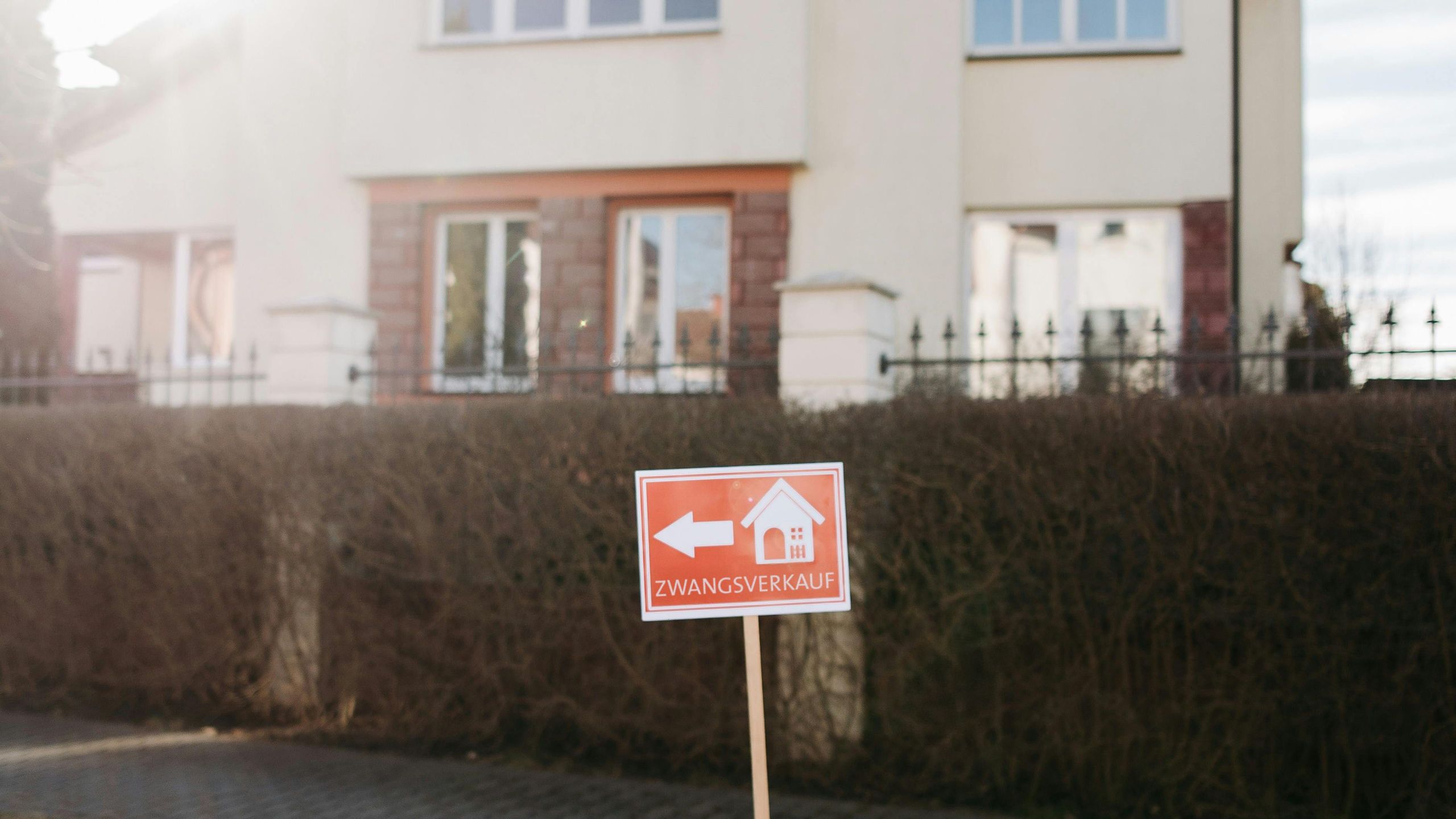 Verliert man als Sozialhilfebezüger das Eigenheim? - Hugo Steiner